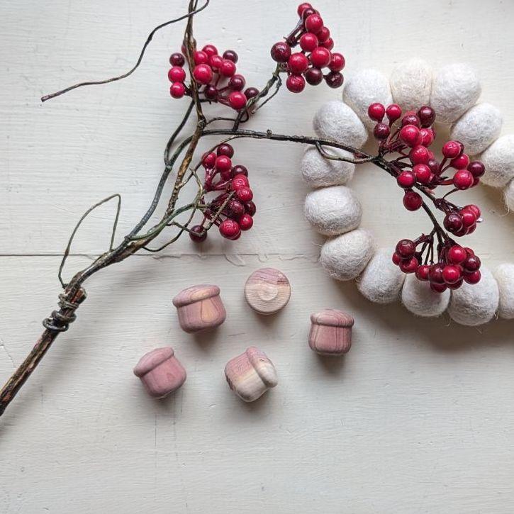 Cedar Acorns – Woven Art Yarn Shop